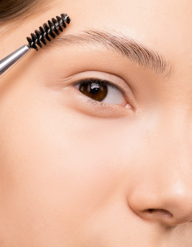 How to Use Brow Wax